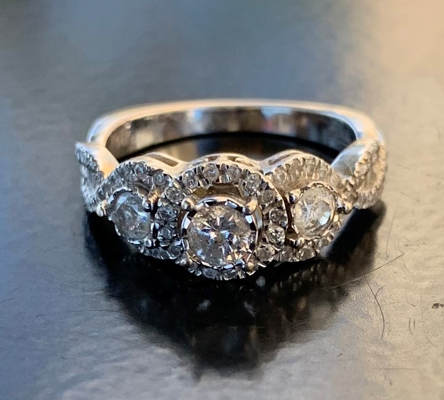 Lost White Gold & Diamonds Engagement Ring at Shorebird Beach Waikiki ...