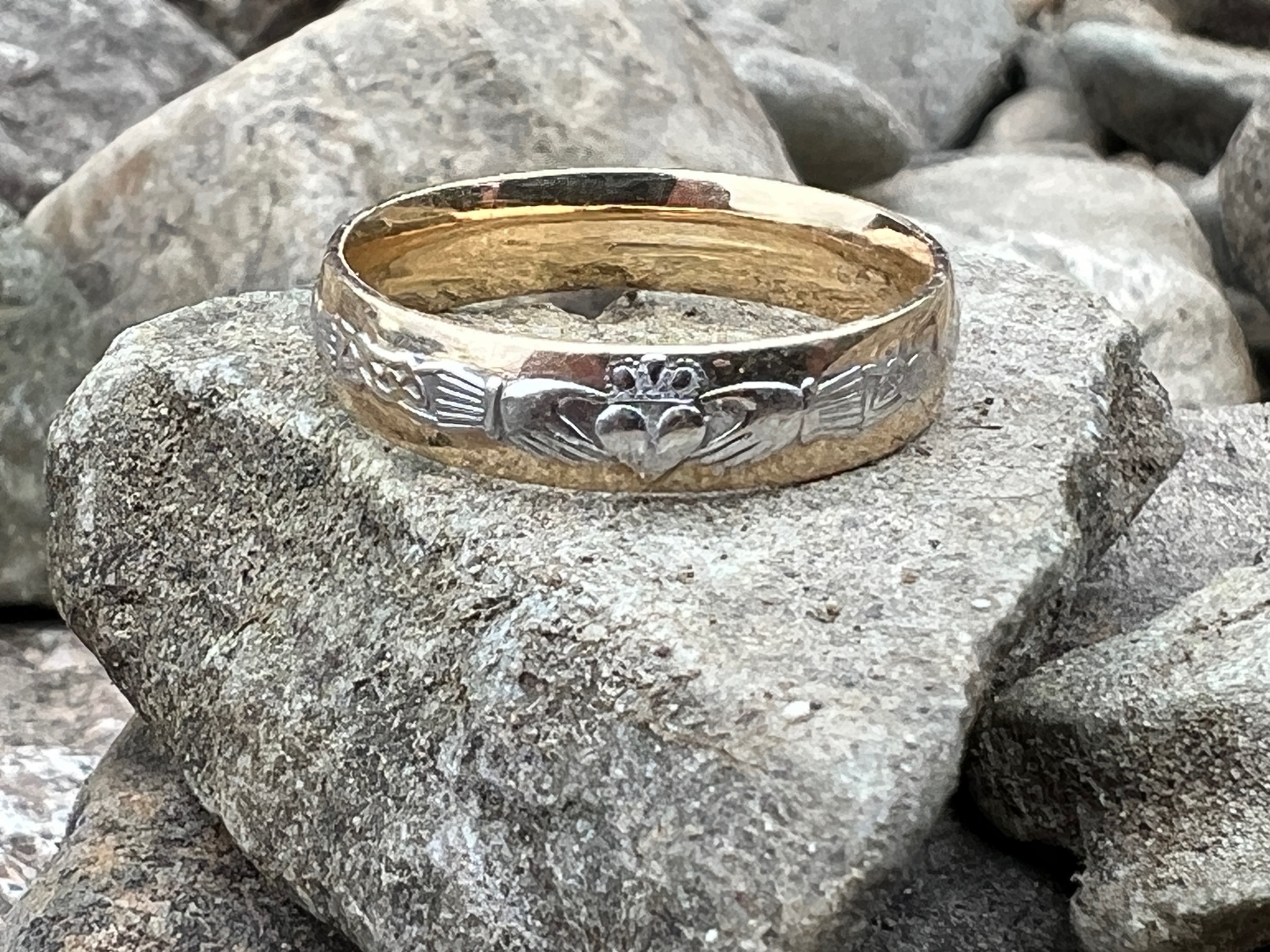 How to find a ring in Alouette lake, Maple Ridge.