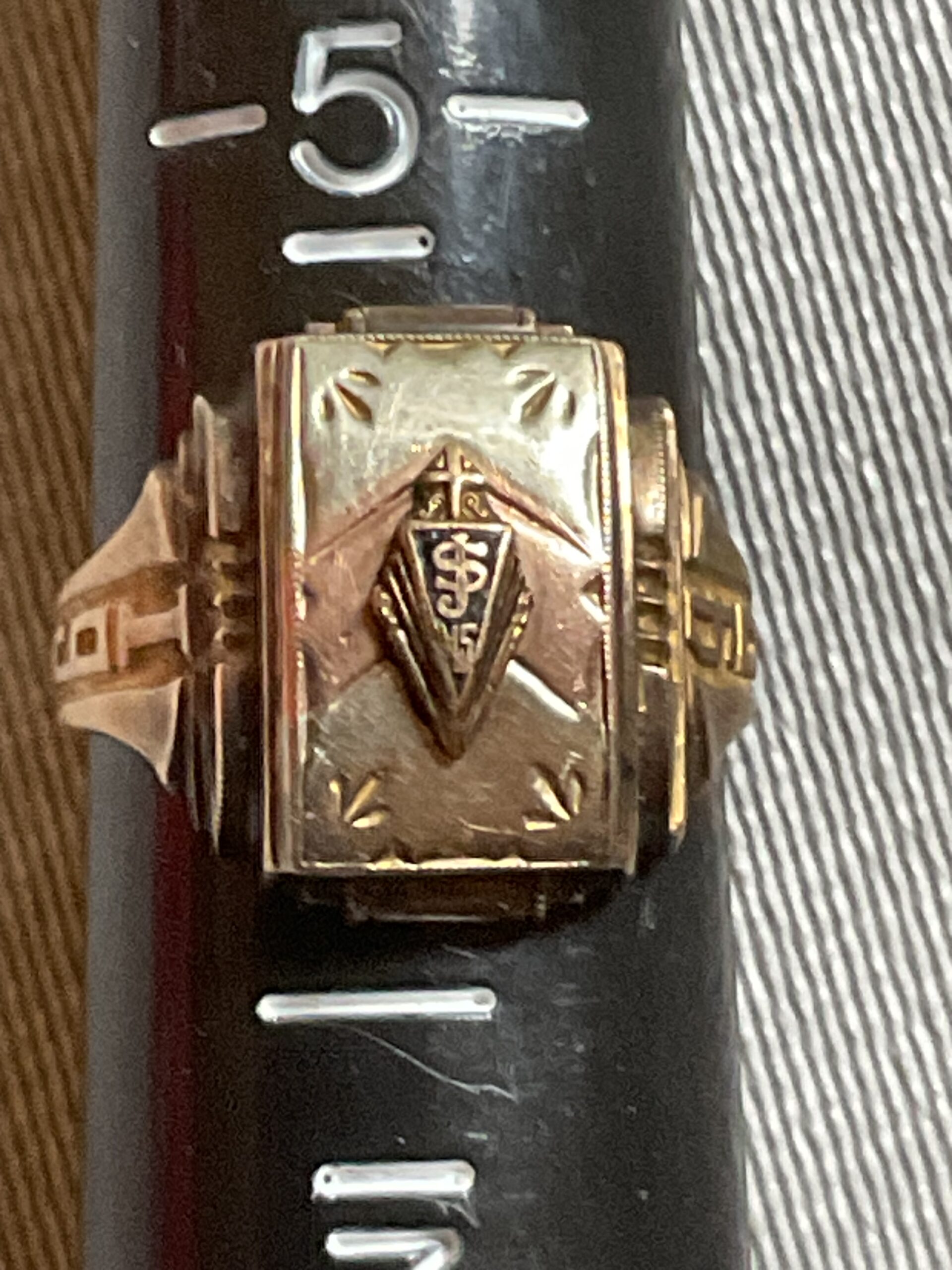 1948 High School Class Ring, found with a Metal Detector, in Maine ...